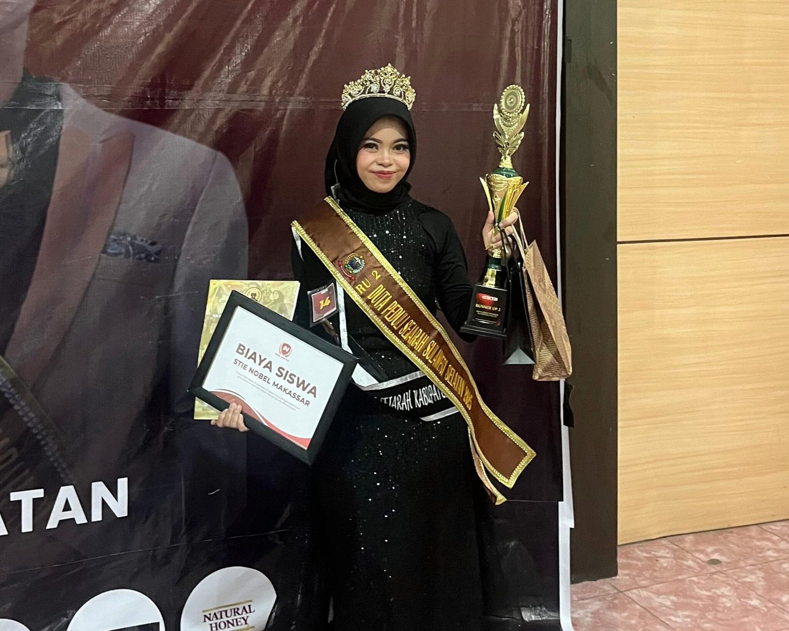 Mengangkat Tema "Mappogau Sihanua" Reski Awalia Putri Berhasil Mengharumkan Nama Sinjai ...